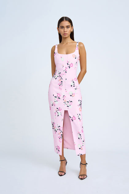 ALL WOMEN. – BY JOHNNY.